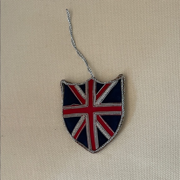 Holiday | Vintage Tower Of London Shield Ornament | Poshmark